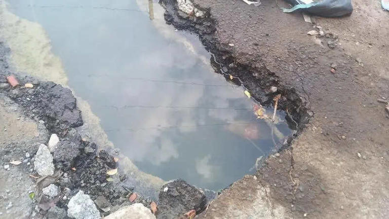 Plastic bottles choke Trimurti Nagar drain, PWD forced to dig up ...