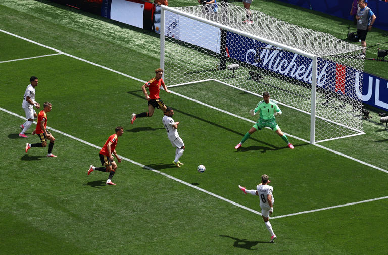 Belgium and Egypt play out entertaining draw in World Cup clash