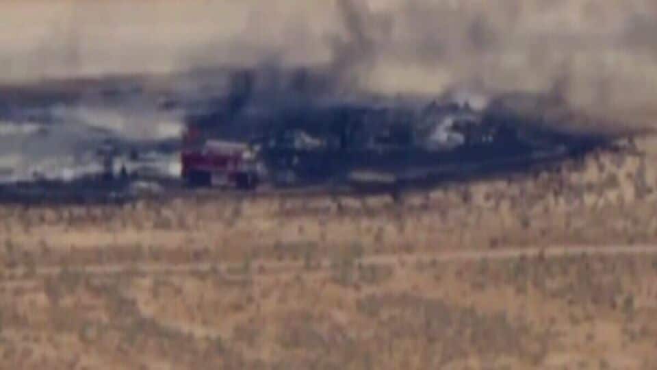 B-52 bomber crashes after takeoff at Edwards Air Force Base in ...