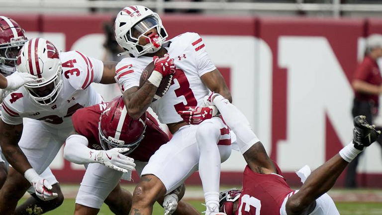 Phil Steele's Wisconsin depth chart projection includes multiple ...