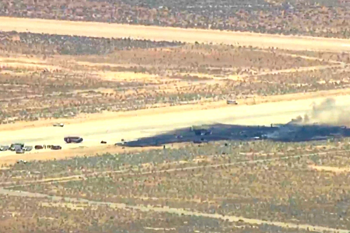 8 people aboard B-52 bomber dead in California crash: Air Force