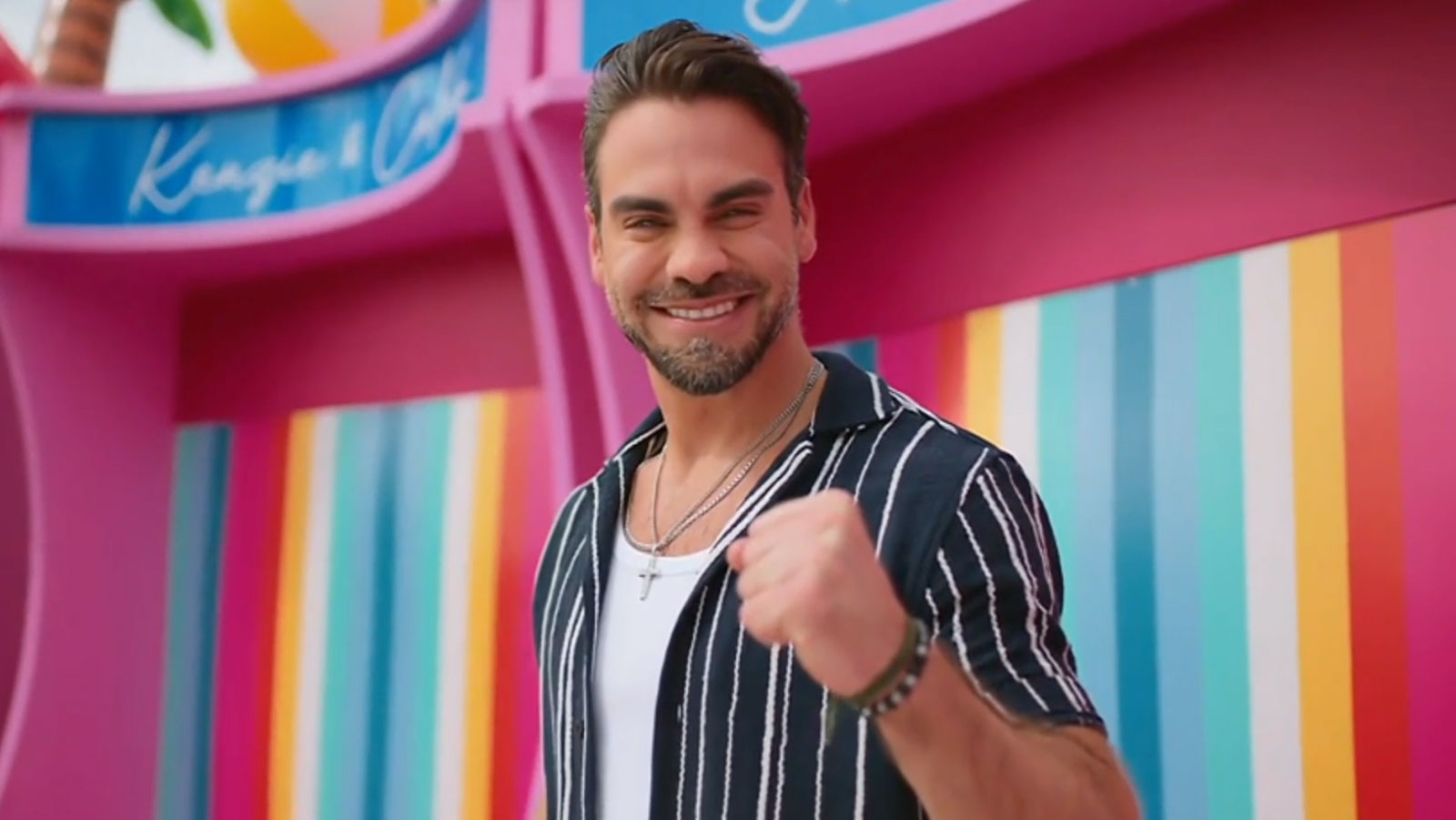 Frederik Oldenburg makes 'Love Island USA' debut to host challenge tied ...