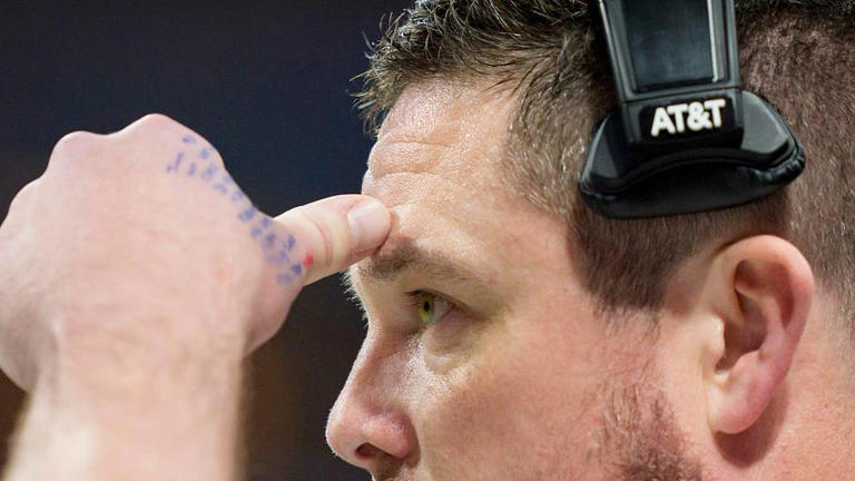 Oregon coach Dan Lanning divulges coaching philosophy in NIL era