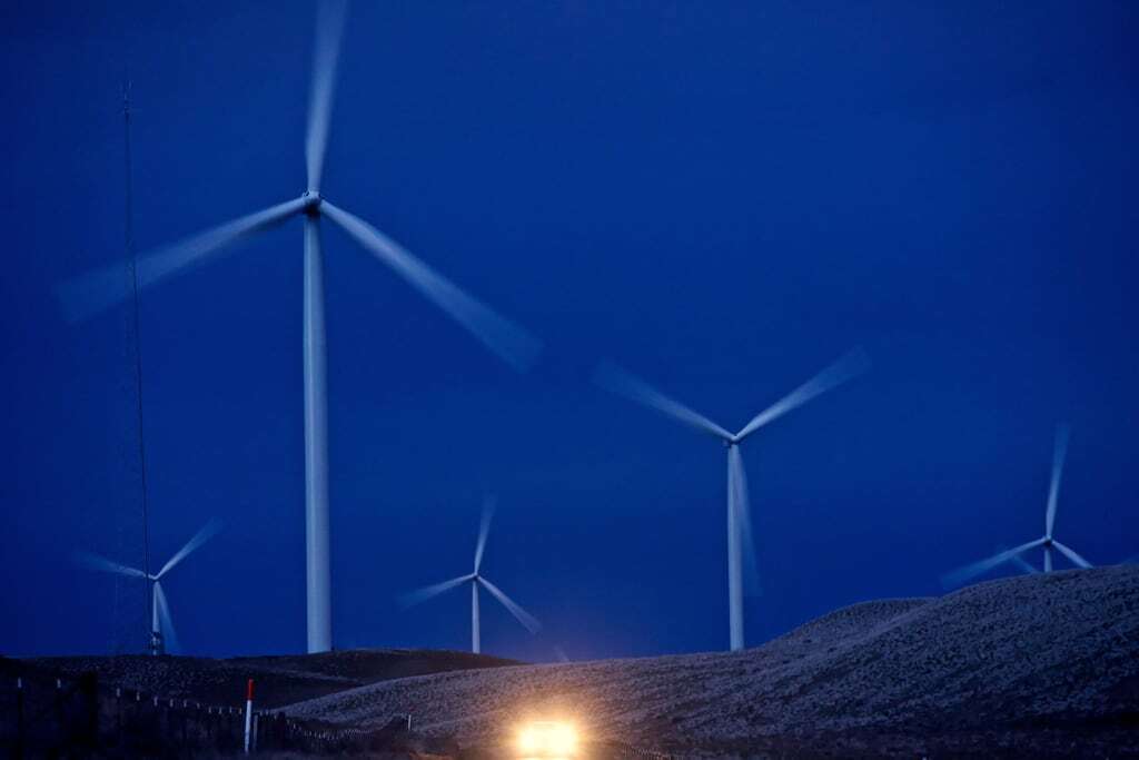 Oregon clean energy group sues Defense Department over wind project freeze
