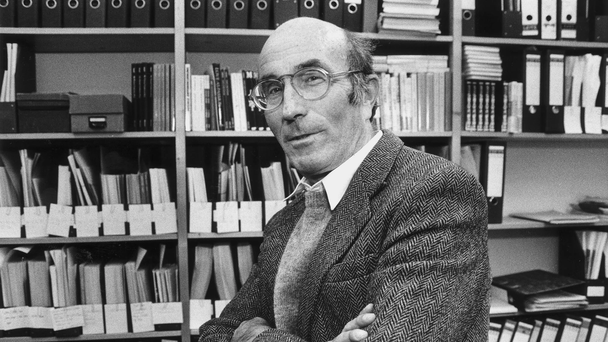 Niklas Luhmann 100: An der Schwelle zu welchem System stehen wir?