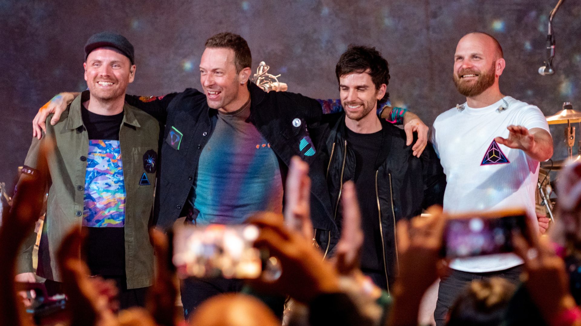 8 famous bands that receive mixed reactions