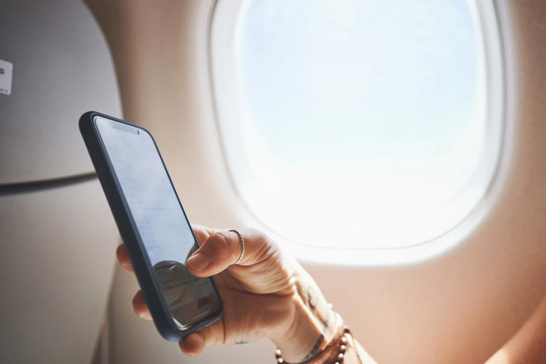 Cellphone catches fire, scorches cabin on British Airways flight en ...