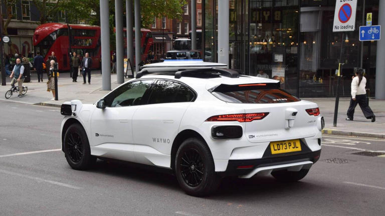Self-driving cars could be introduced on Irish roads in a controlled ...