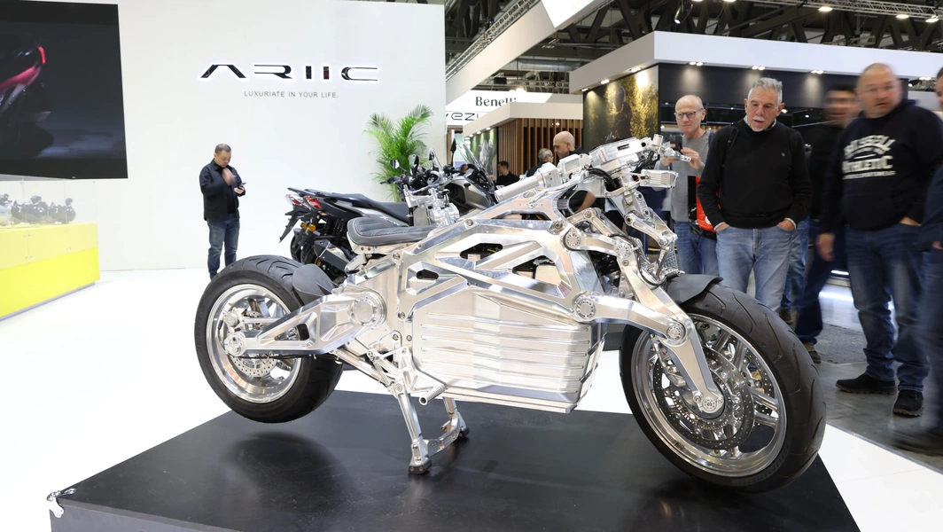 4 unusual and innovative motorcycle concepts