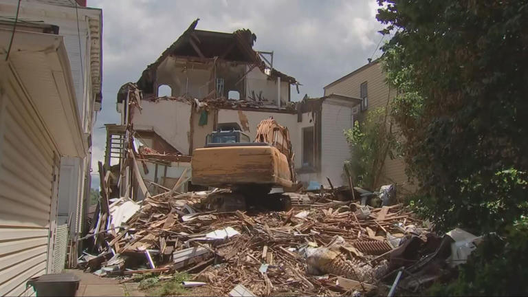 Demolition continues on condemned New Kensington home despite concerns ...