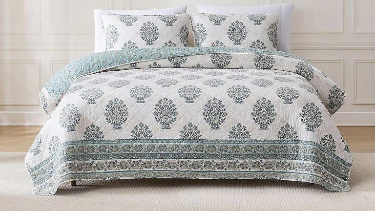 Kohl's 3-piece reversible quilt set blends boho and vintage styles ...