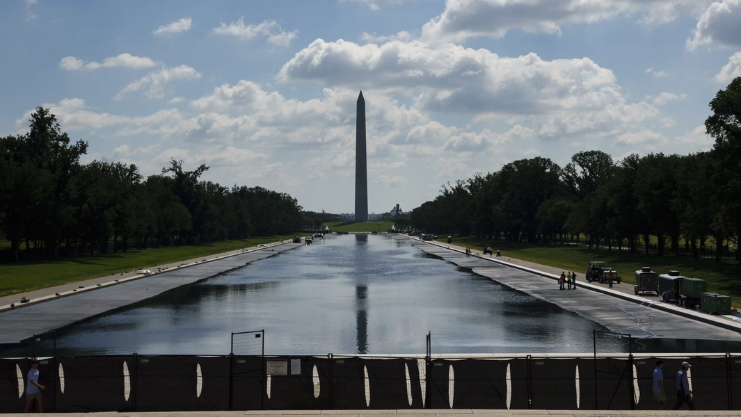 Lincoln Memorial Reflecting Pool renovation sparks debate