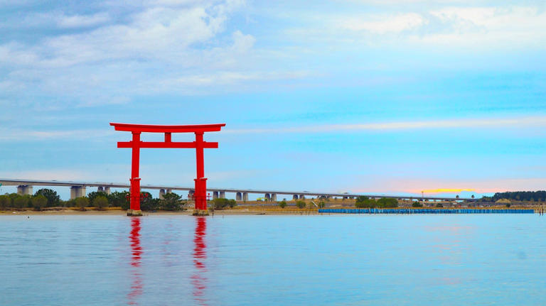 Situated between Tokyo and Osaka is a beautiful, beachy, and less ...