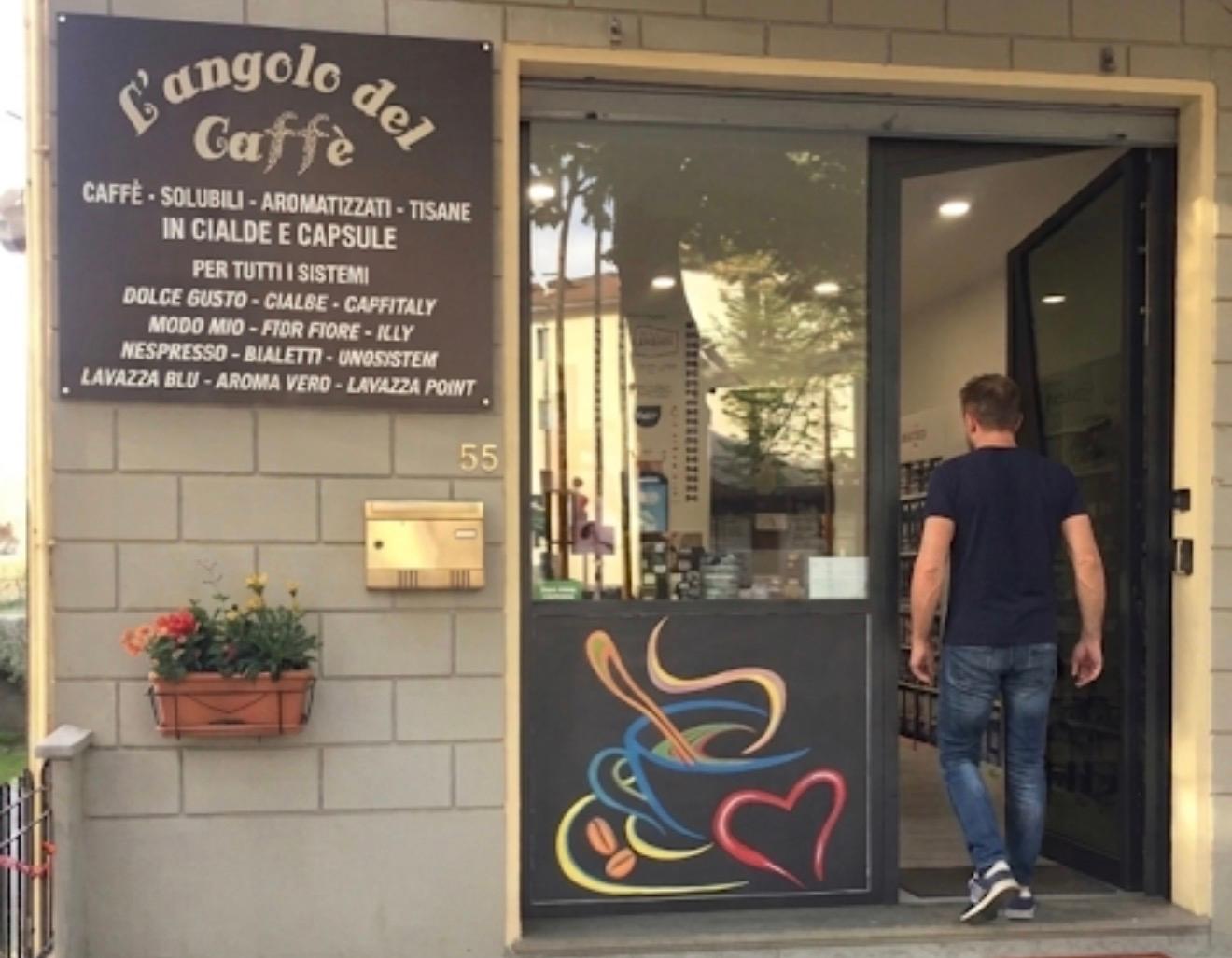 “Ti accoltello”: poi si scusa. Rapina armata in un locale, fugge con ...