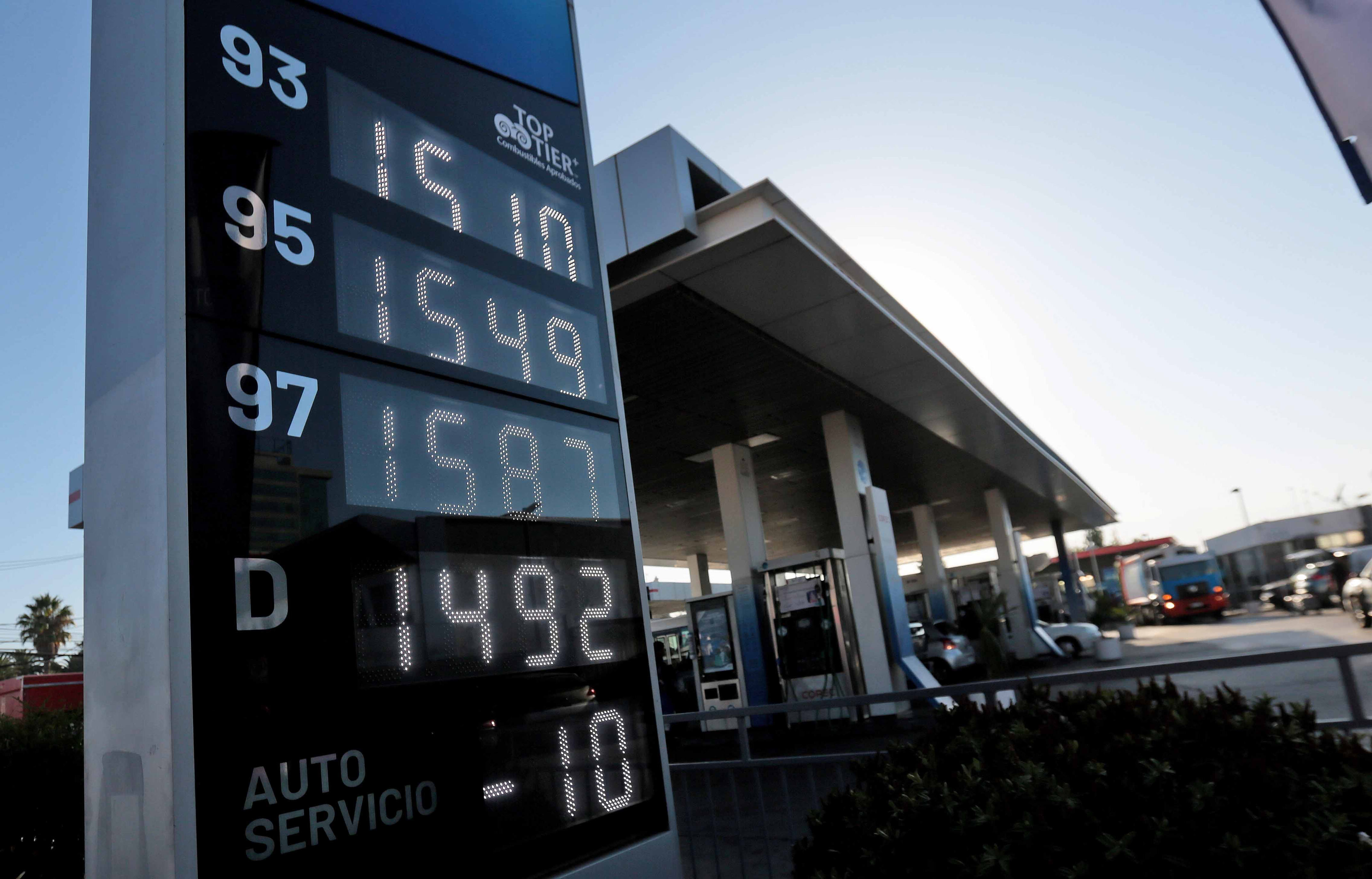 Quiroz anuncia baja de hasta $100 en bencinas para este jueves y ...