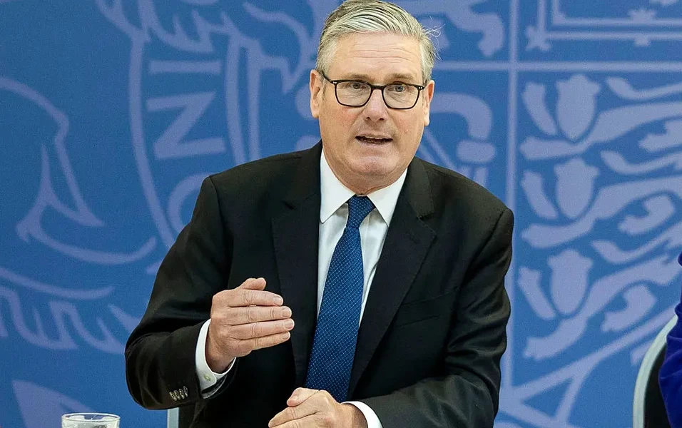 Think tank urges Starmer to set exit date amid waning authority