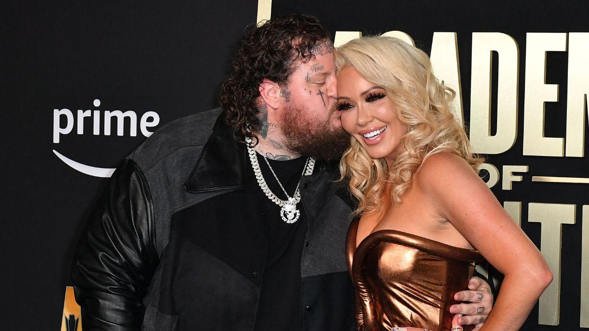 Jelly Roll split bombshell: Country star files for divorce from Bunnie ...