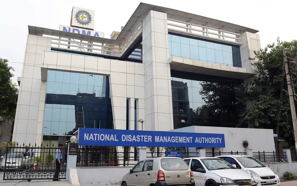 Delhi to raze 'cursed' CM bungalow for disaster HQ