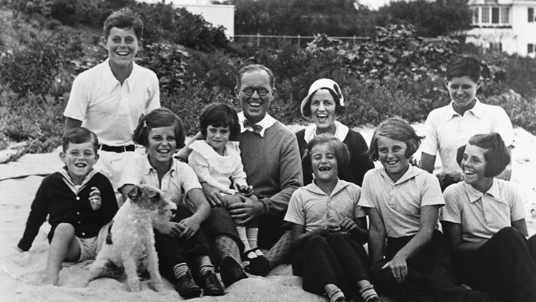 11 wealthiest Hollywood families and their legacies