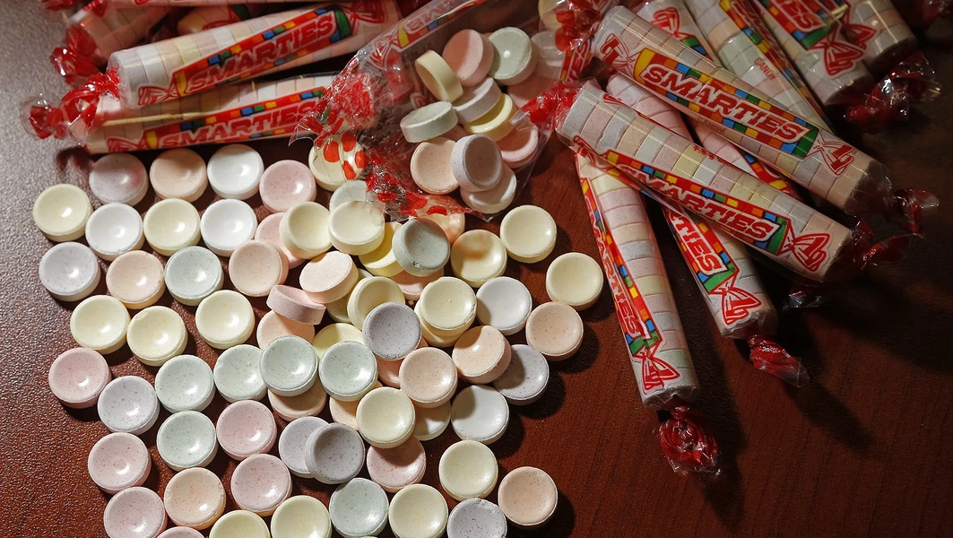 12 nostalgic candies and desserts from decades past