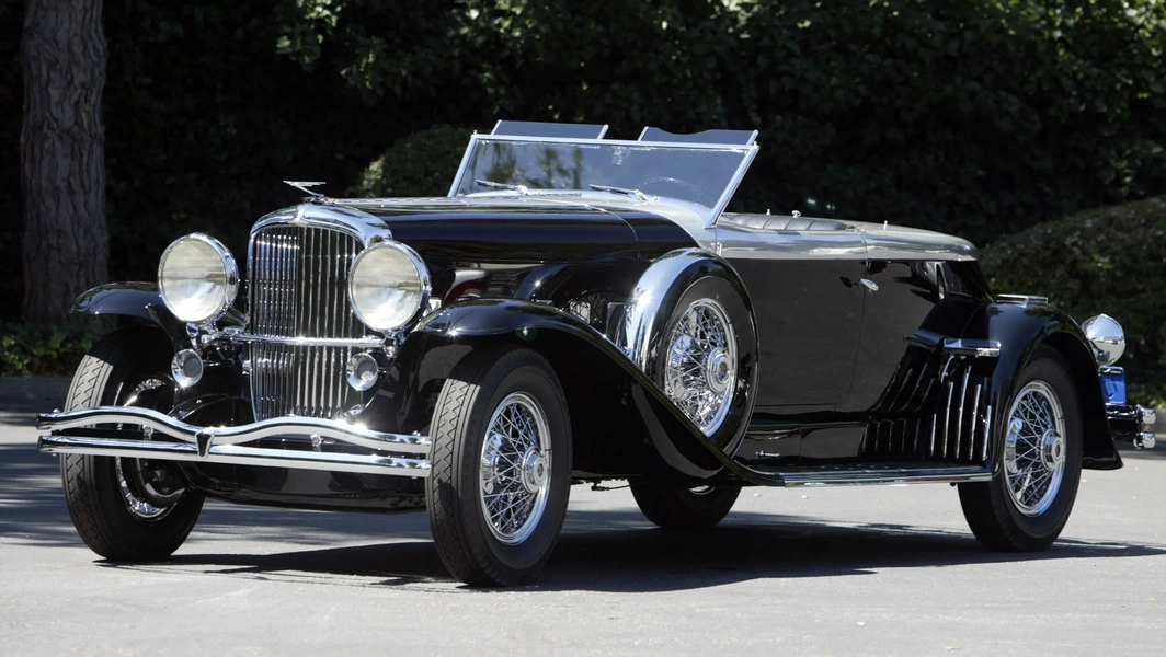 Why vintage luxury cars still steal hearts today