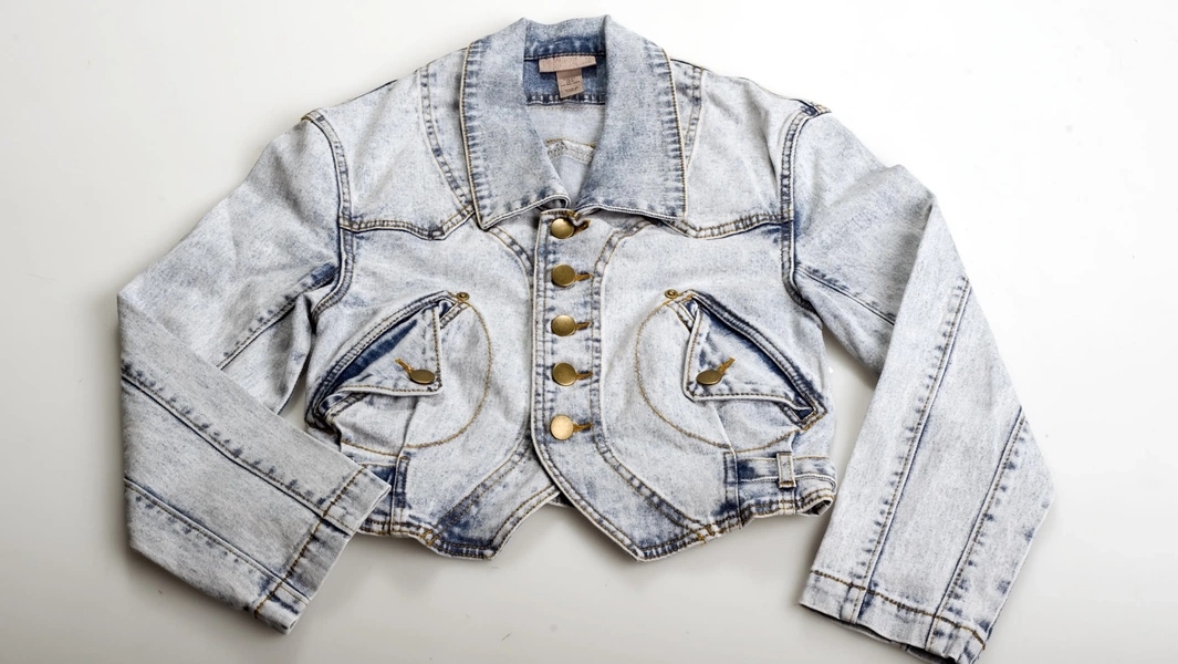 Bold trends and icons of 1980s fashion