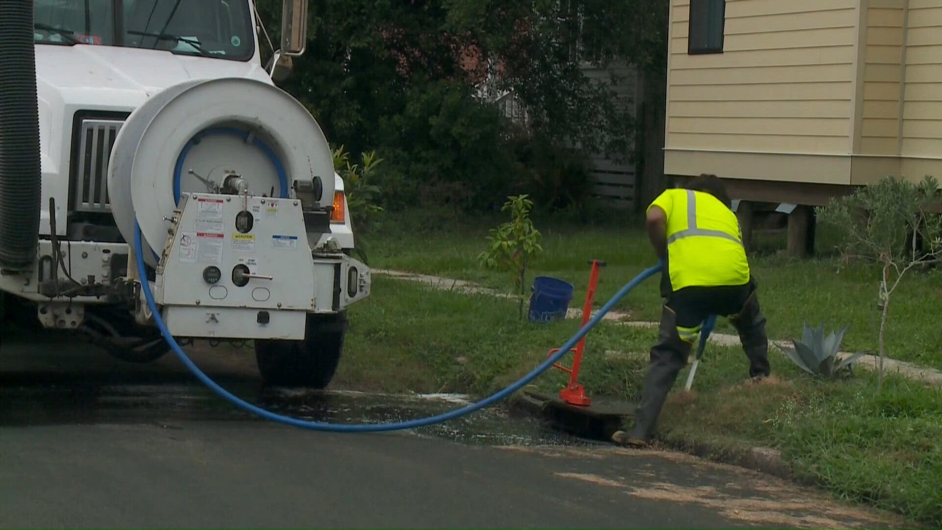 How Jefferson, Orleans Parish crews are prepping drainage systems for ...
