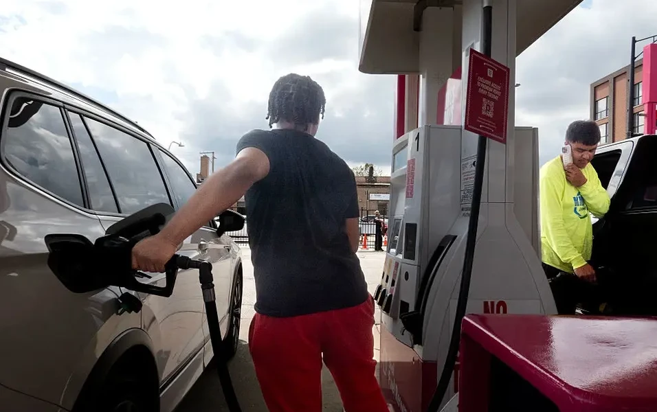 Canadian gas prices set to drop but stay above $1.50