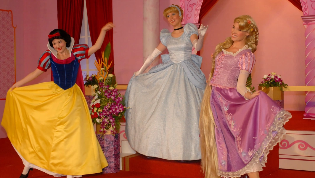 15 Disney princesses and their ages