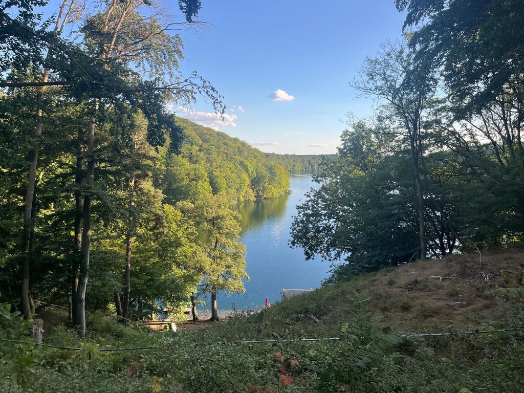 Wunderschön, aber mit besorgniserregender Qualität: In dem See sollte ...