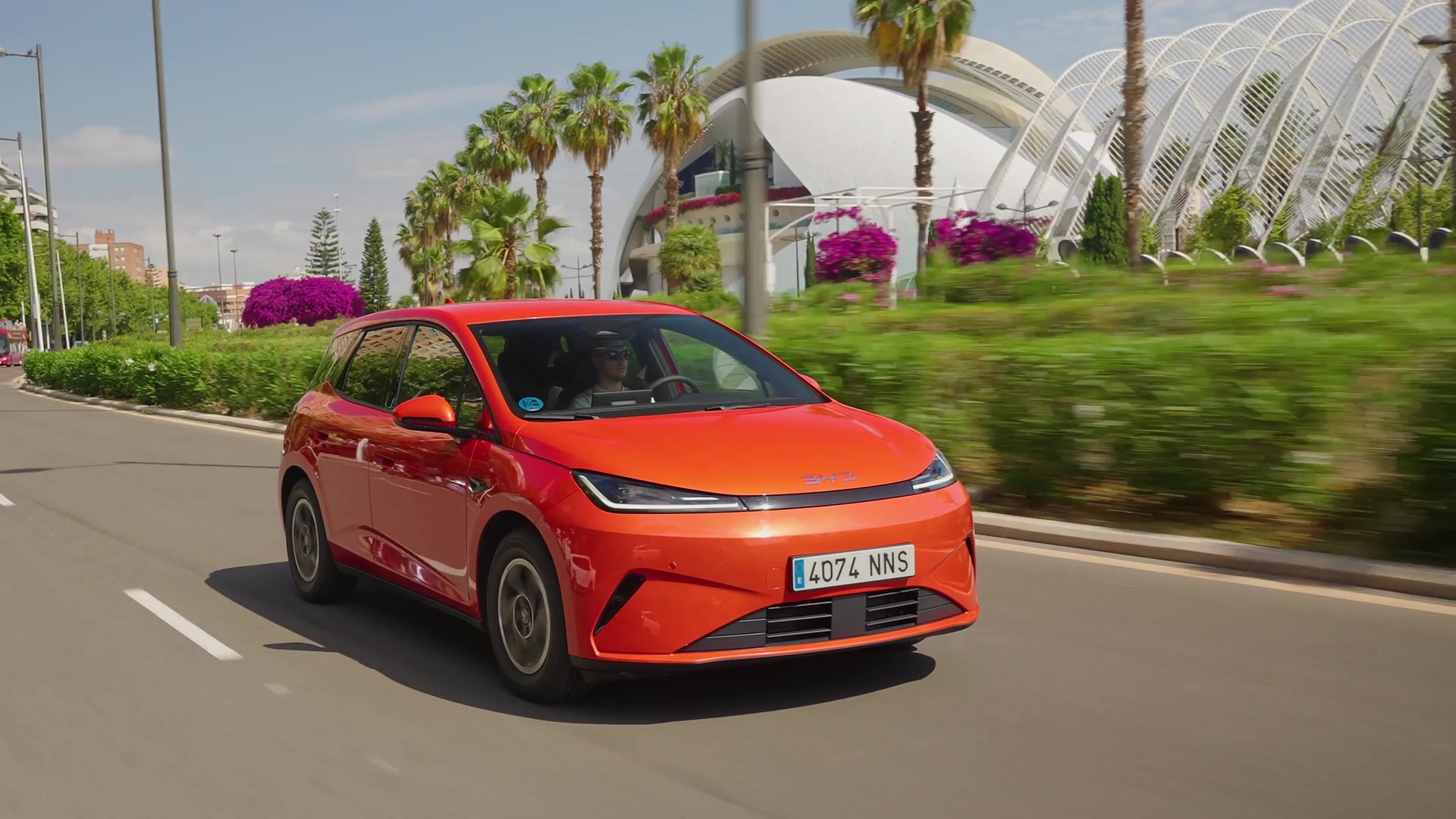 BYD Dolphin G DM-i trailer