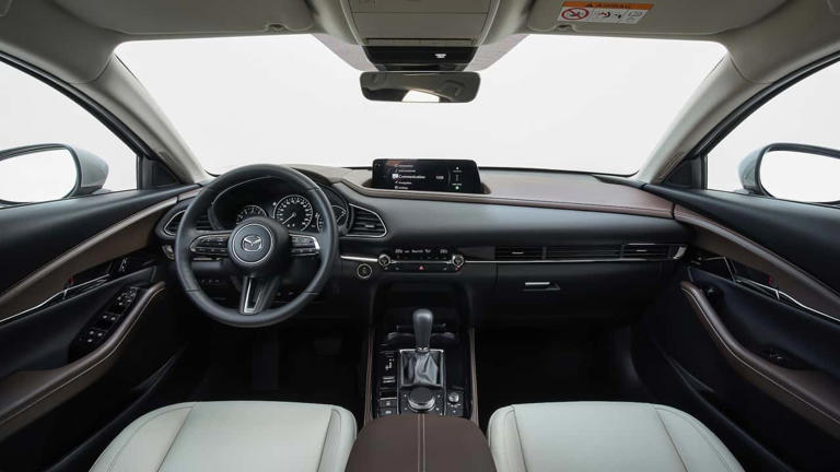 Mazda CX-30, gli interni del crossover giapponese
