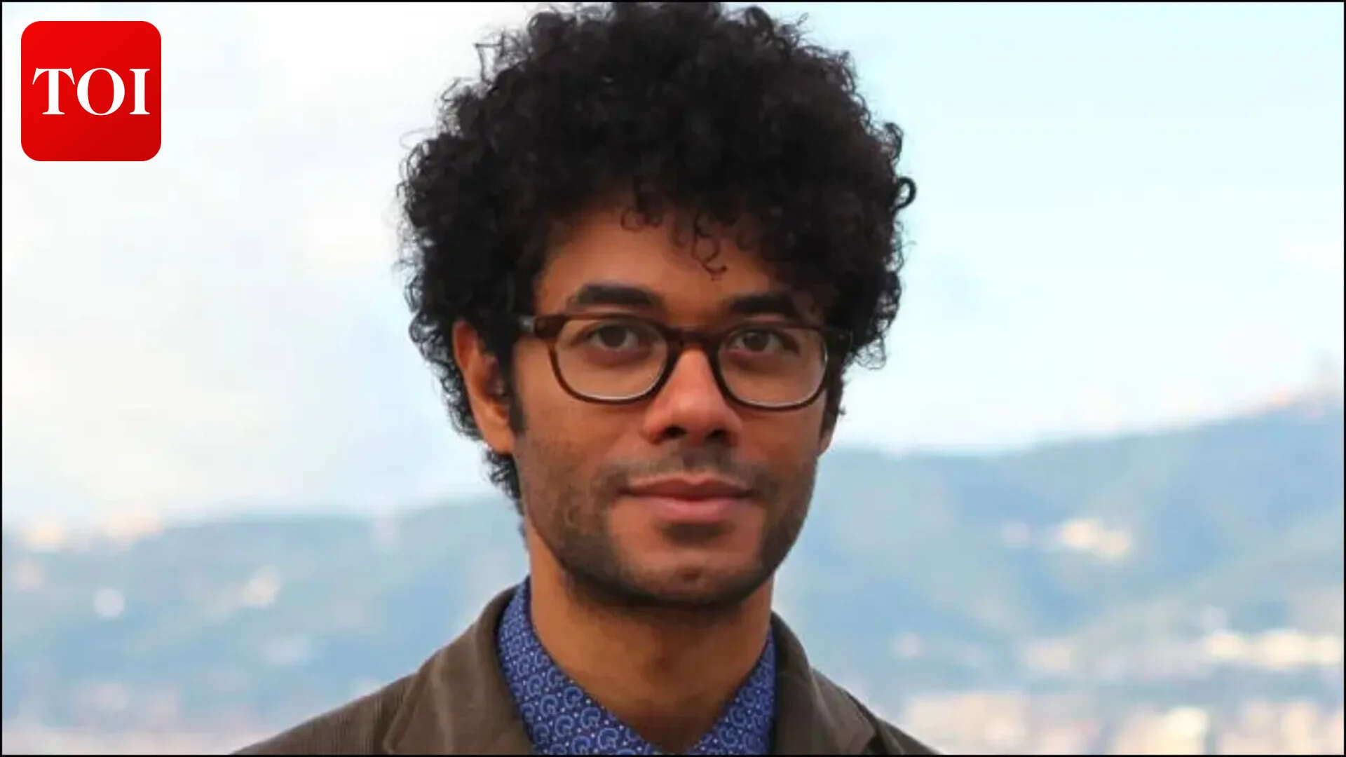 Richard Ayoade involved but unhurt in dramatic South East London car ...