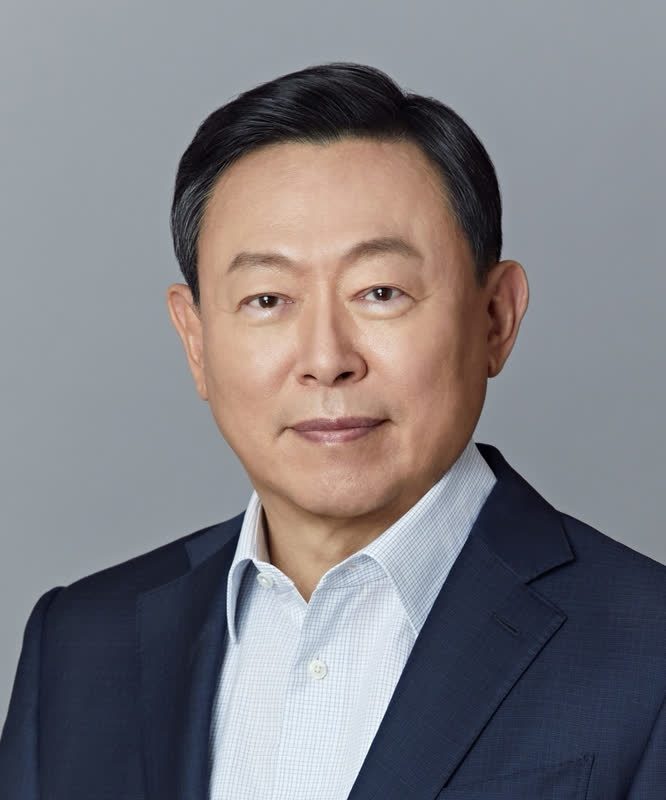 신동빈 회장 "AX, 선택 아닌 생존 걸린 과제"