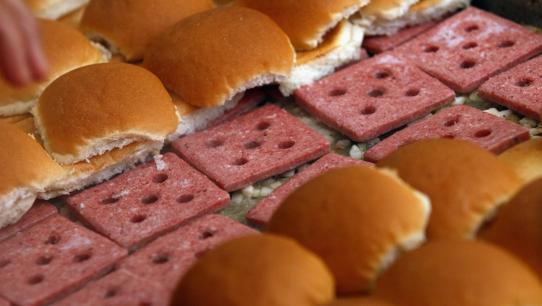White Castle and Krystal: Regional burger icons compared