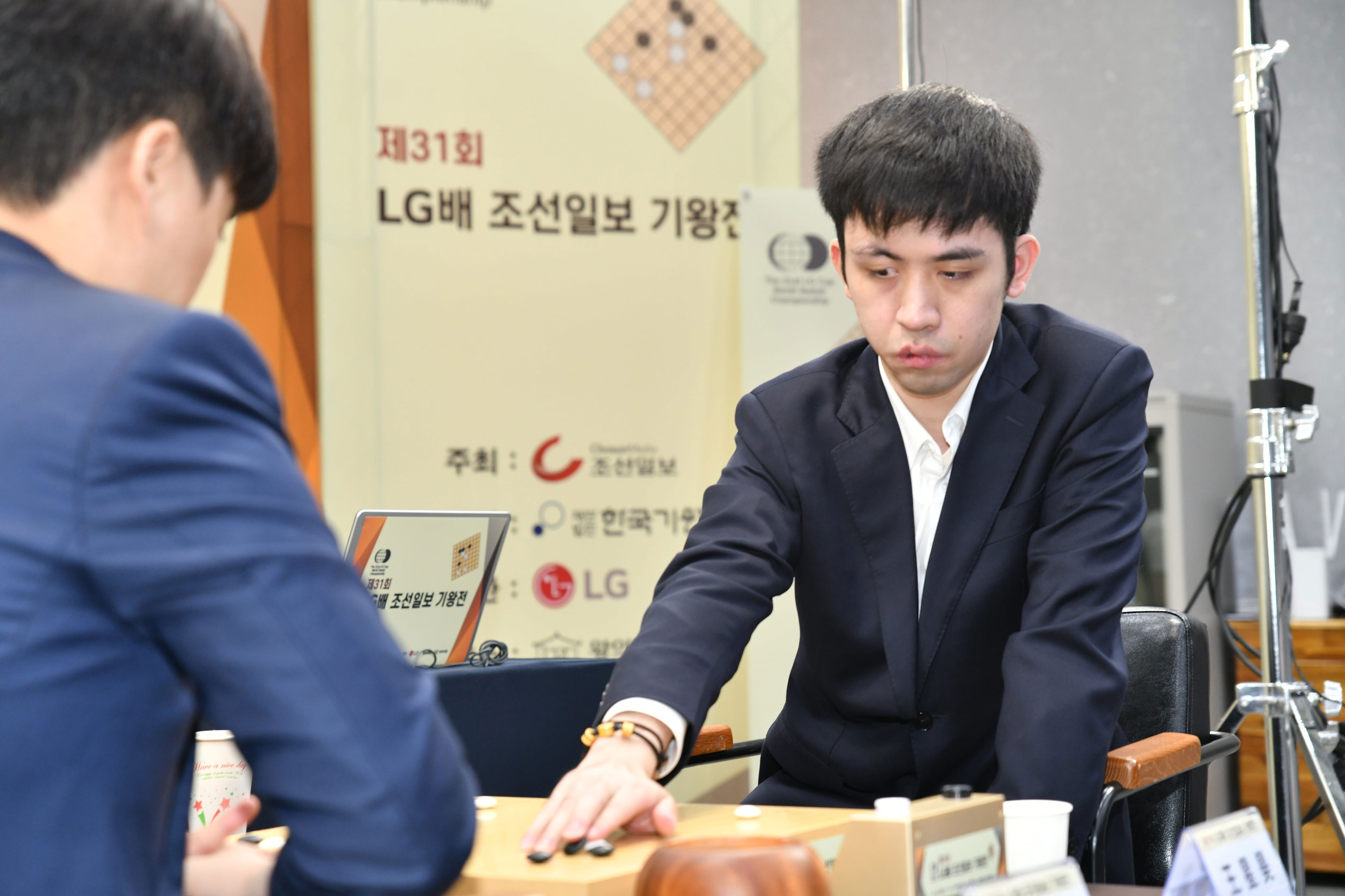 Wang Xinghao defeats Shin Min-jun, wins first LG Cup title