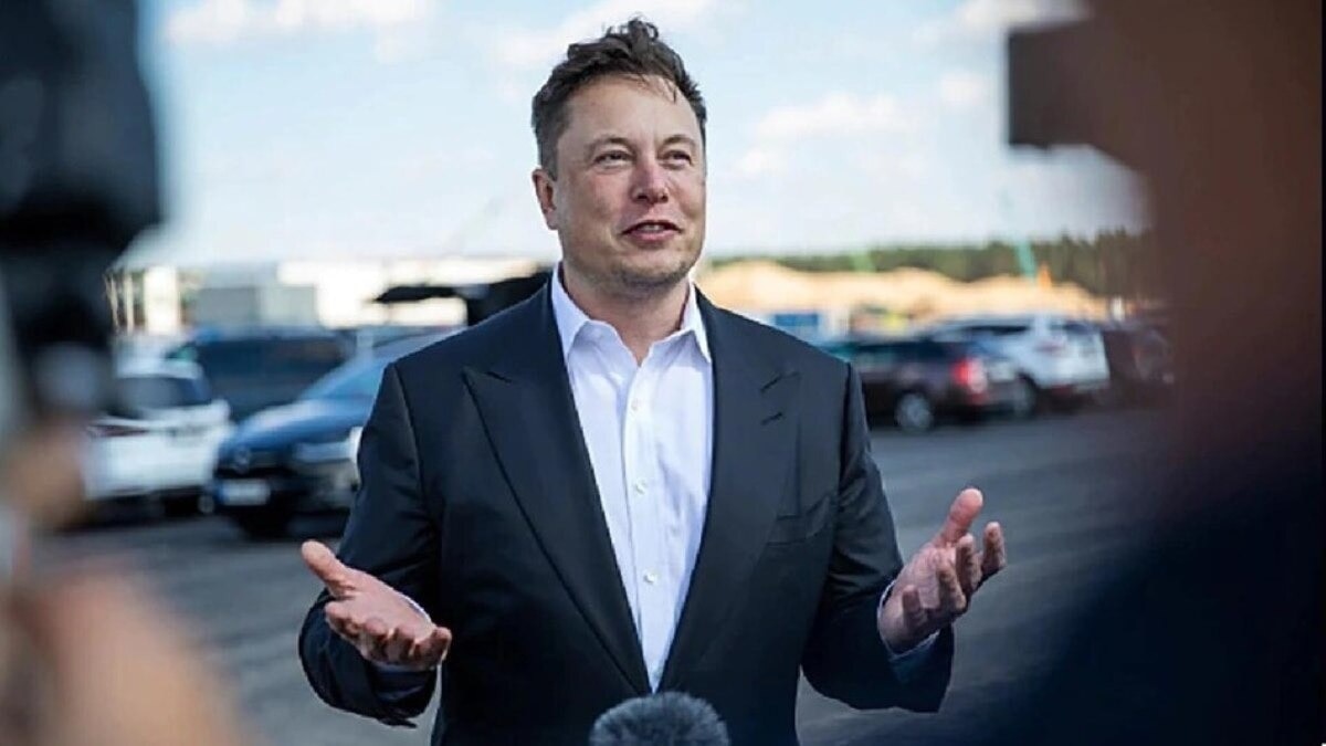 World's 1st trillionaire says a quadrillion-dollar fortune not ...
