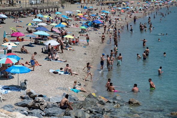 Spain holiday warning as Britons face strict 1,089 euro rule to avoid ...