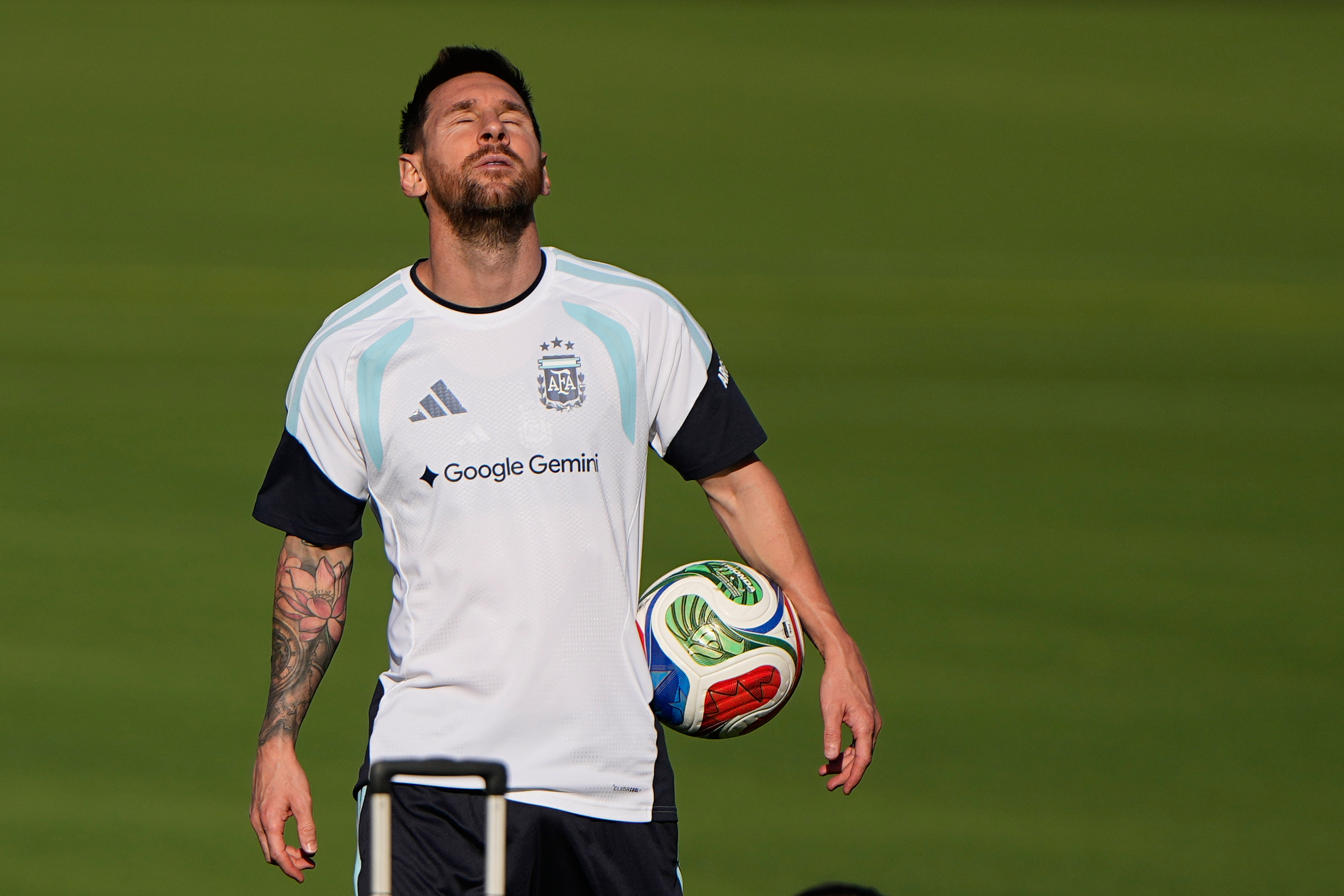 Scaloni: 'The whole planet' awaits Messi's 200th cap as Argentina opens ...
