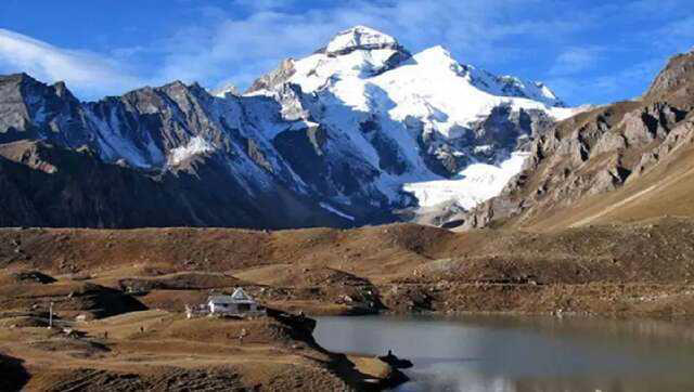 First batch of Kailash Mansarovar Yatra pilgrims arrive in Gangtok