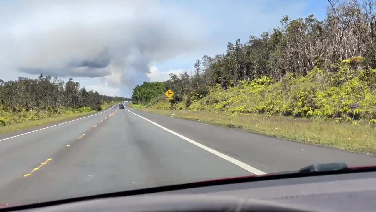 Incredible lava fountains erupt at Kilauea's Halemaumau crater lighting ...