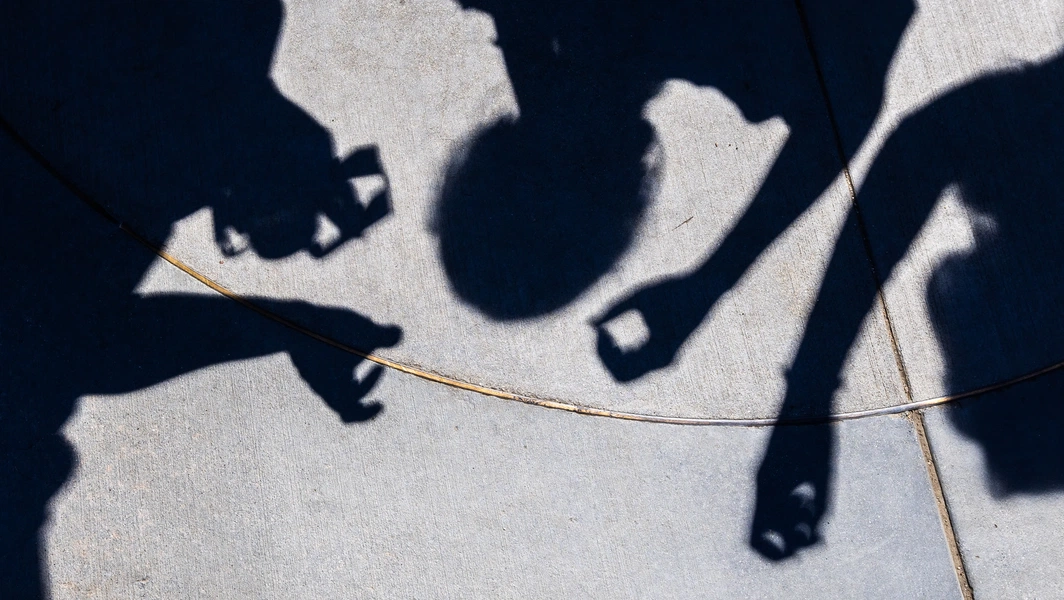 5 fascinating shadow illusions from nature and everyday life
