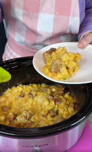 Easy crockpot potatoes that are creamy and flavorful