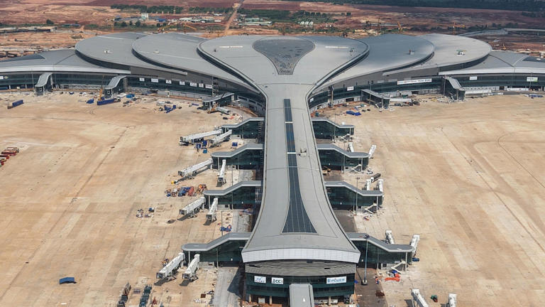 Vietnam calls in army to finish mega-airport Long Thanh before year-end ...