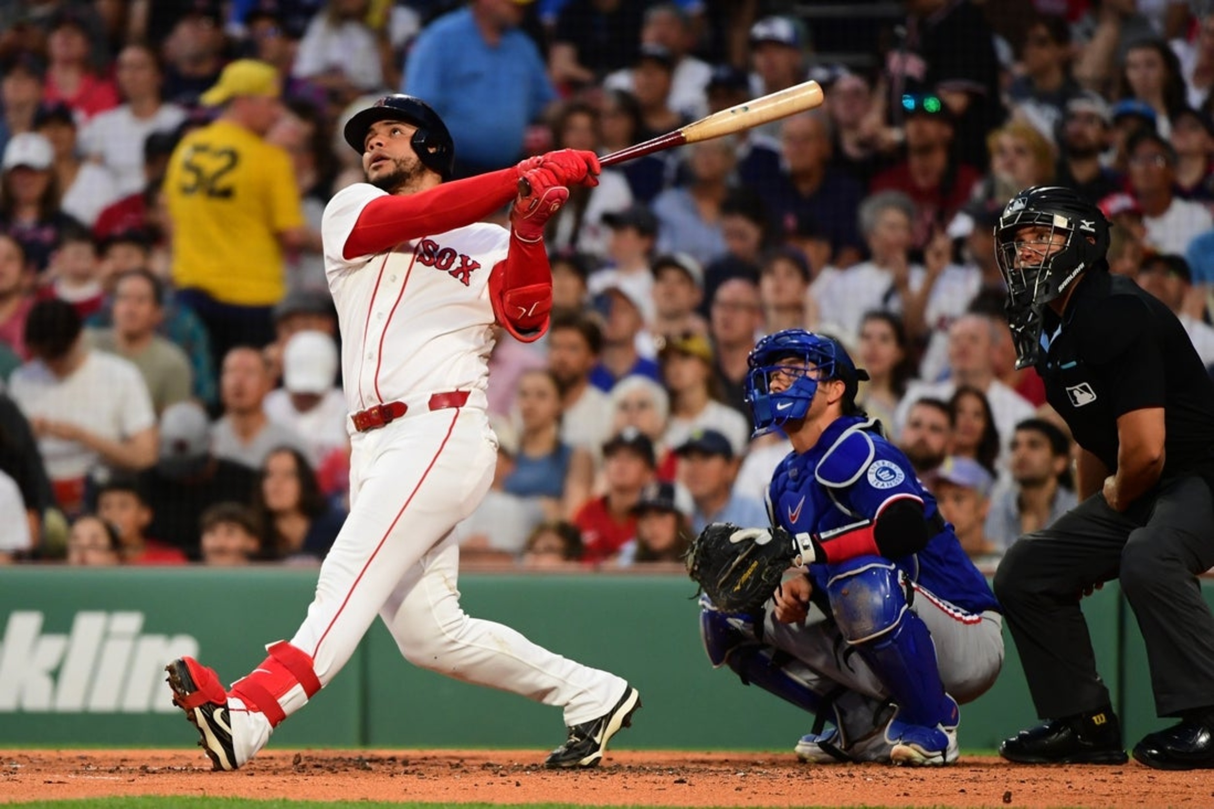 Willson Contreras carrying Red Sox into series vs. Blue Jays