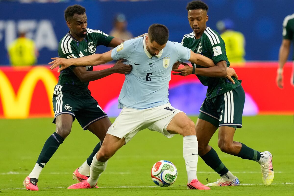 Uruguay tropieza ante Arabia Saudita y así queda la tabla del Grupo H
