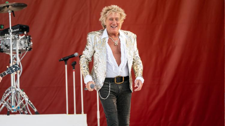 Rod Stewart's Red Rocks concerts postponed