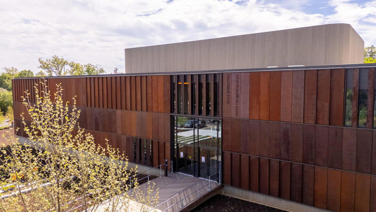 A museum of American music—headlined by Bruce Springsteen—opened in New ...