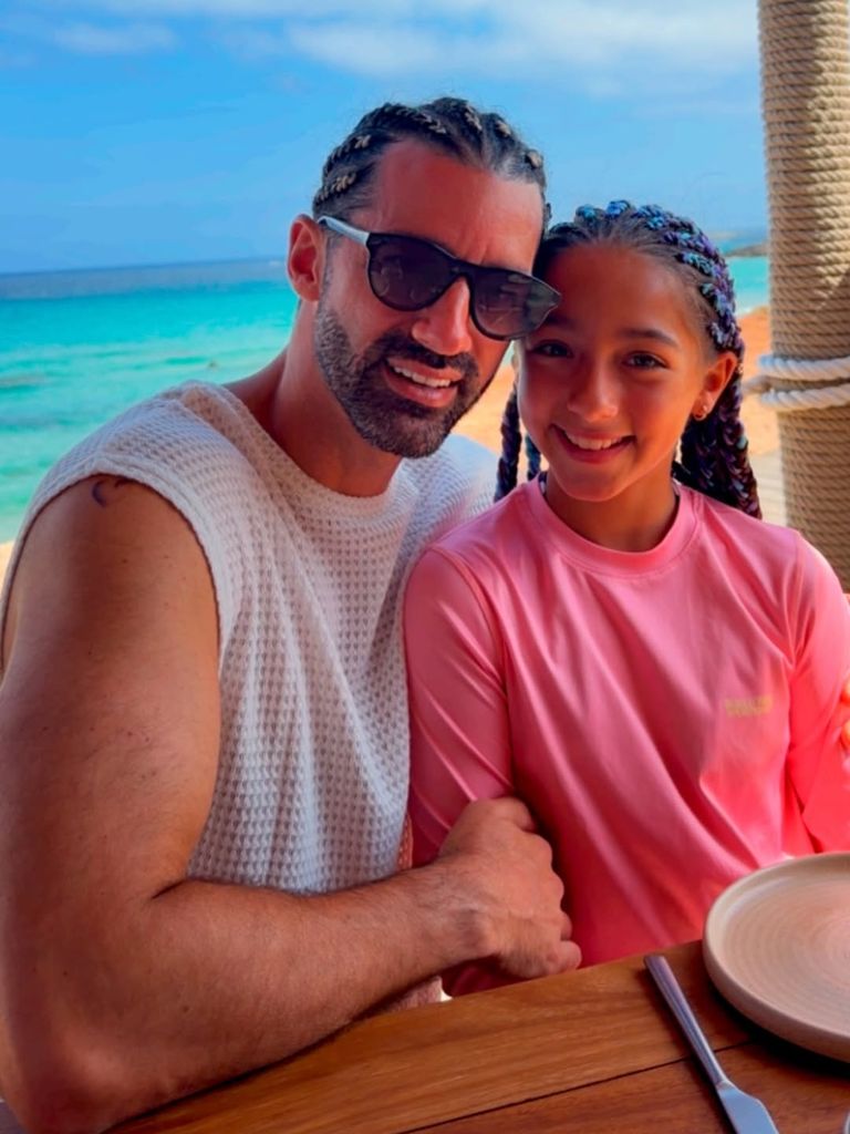 Alaïa, hija de Adamari López y Toni Costa, preocupa tras aparecer con ...
