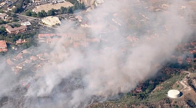 Max Fire burning in Santa Clarita area forces shelter-in-place